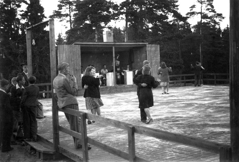 Lavatanssit tahteineen soivat muistoissa - AntroBlogi